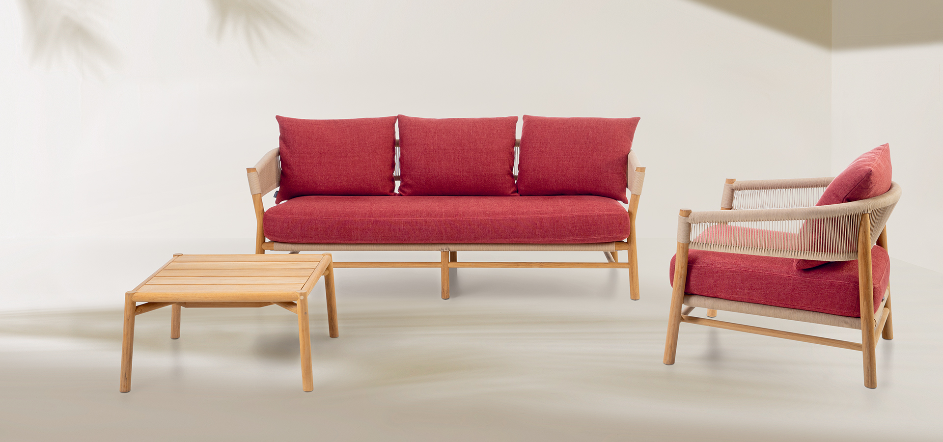 Kilt Lounge Set and Stool | Ethimo Collections