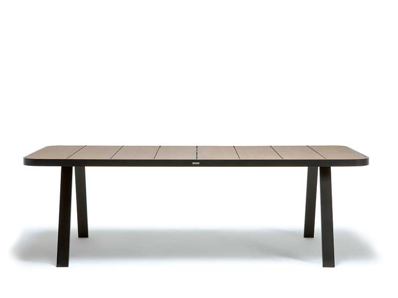 Swing - Furniture for the pool area | Ethimo Collections